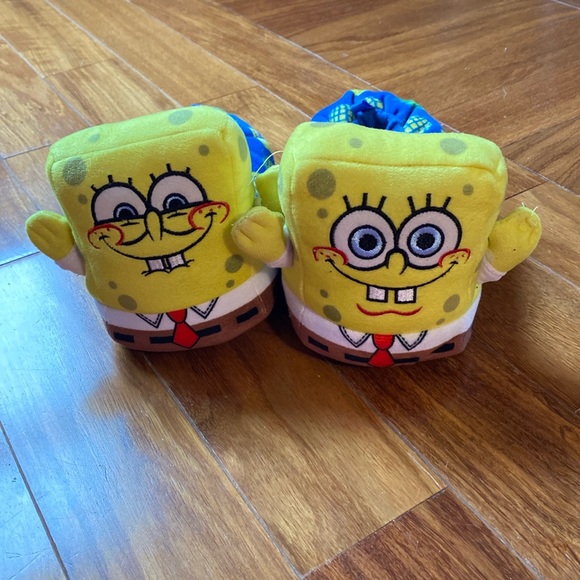 Nickelodeon | Shoes | Nickelodeon Sponge Bob Unisex Plush Slippers ...